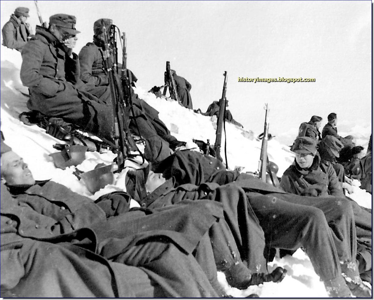 HISTORY IN IMAGES: Pictures Of War, History , WW2: Hitler's Quest For ...