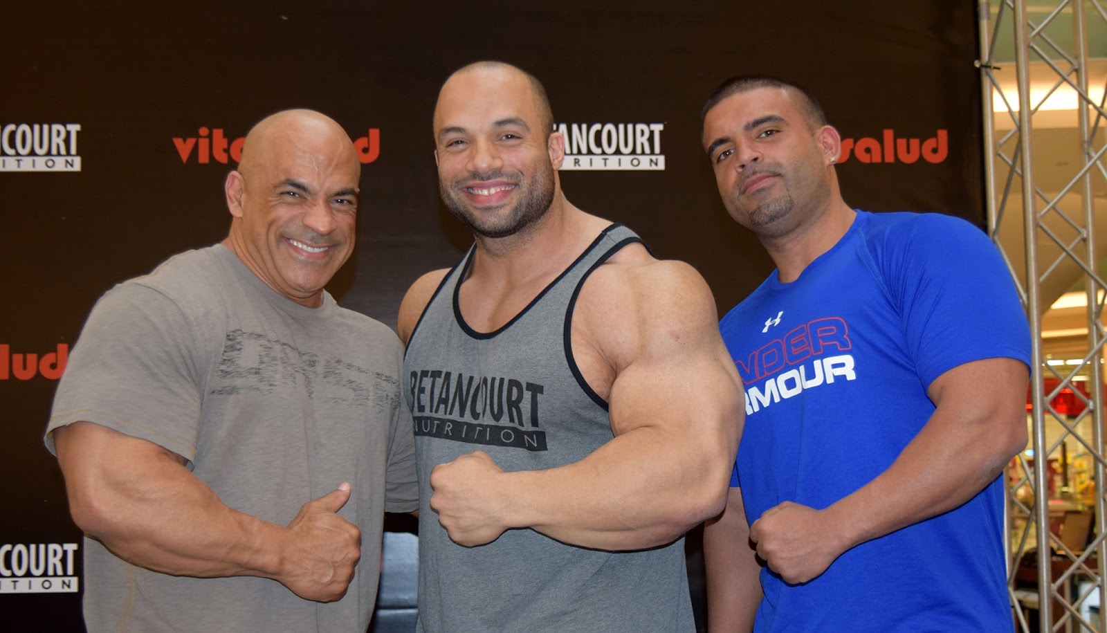 Contundentes exitos presentaciones de pro-IFBB Jon de la Rosa