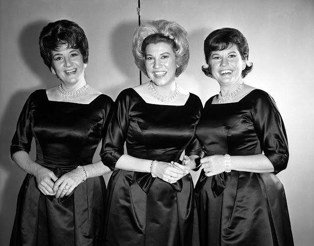 Los Angeles Morgue Files: "The Andrews Sisters" Singer Maxine Andrews ...
