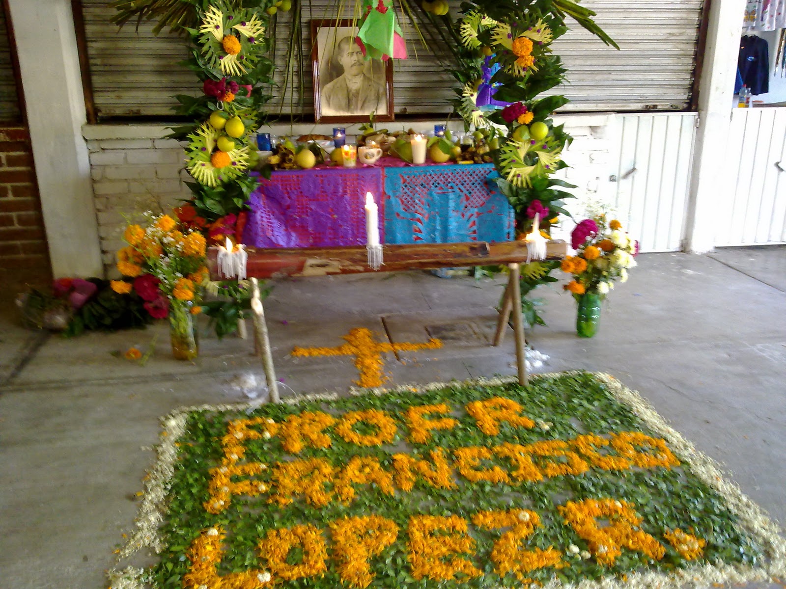 COMUNICANDO A PUEBLILLO Y EL LLANO PAPANTECO: ALTARES DE DIA DE MUERTOS