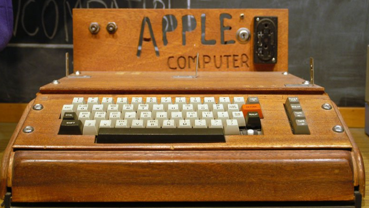 Sejarah Berdirinya Perusahaan Apple Di Dunia Teknologi - Informasi Umum