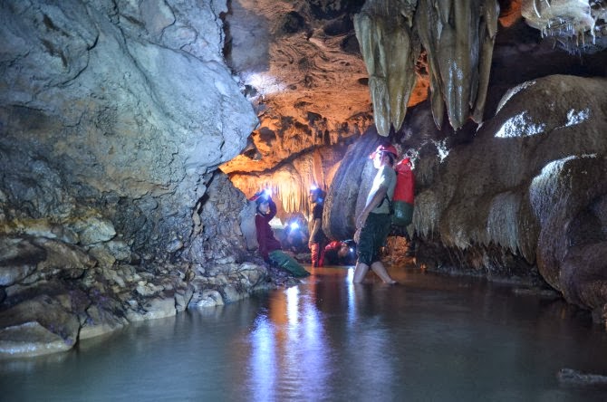YOGYAKARTA ADVENTURE TOUR: GEBYOK CAVE
