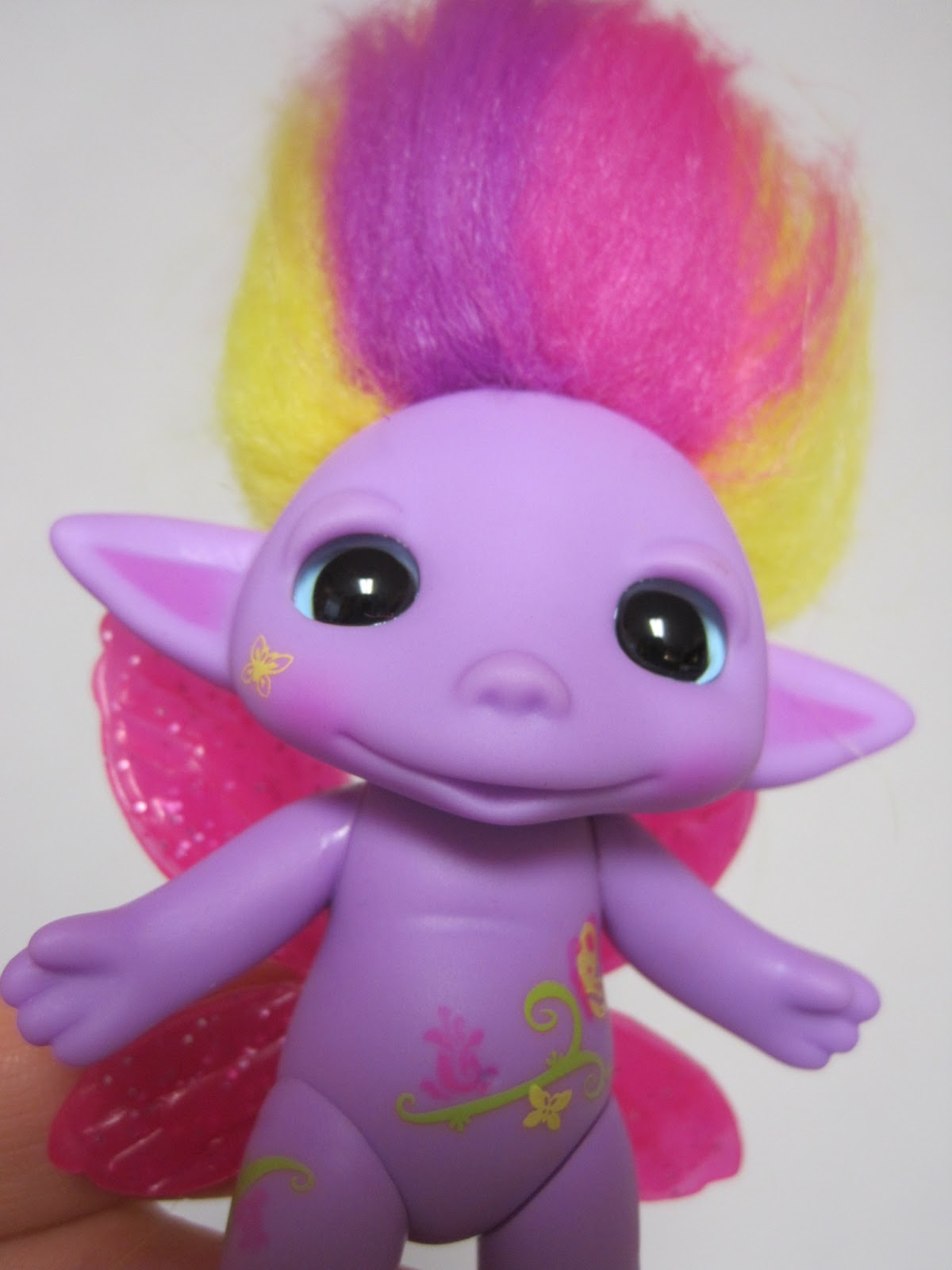 Never Grow Up: A Mom's Guide to Dolls and More: Toy Review: The Zelfs