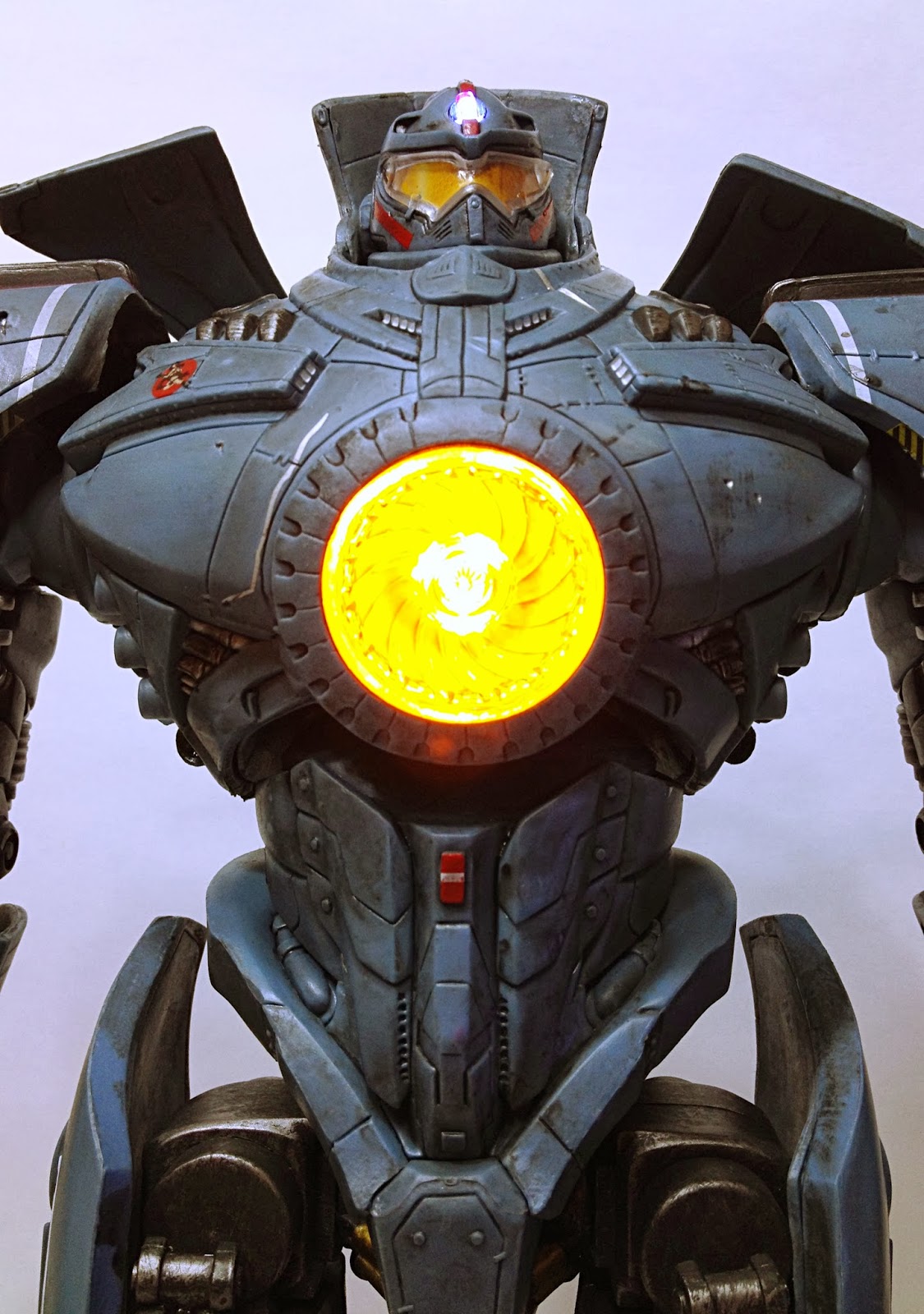 Combo's Action Figure Review: Gipsy Danger: Pacific Rim (NECA)