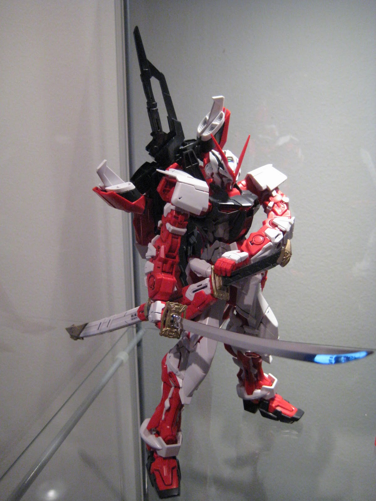 Tonythem's Hobby Corner: 19/02/11 Gunpla Update - Red Frame FINISHED