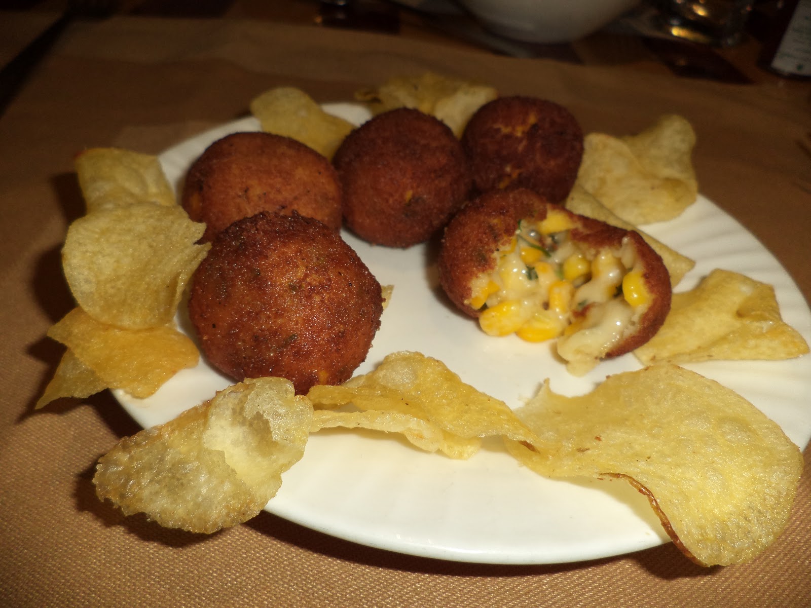 USHASRIKUMAR'S COOKSPACE AND MORE...: CHEESY SWEET CORN BALLS