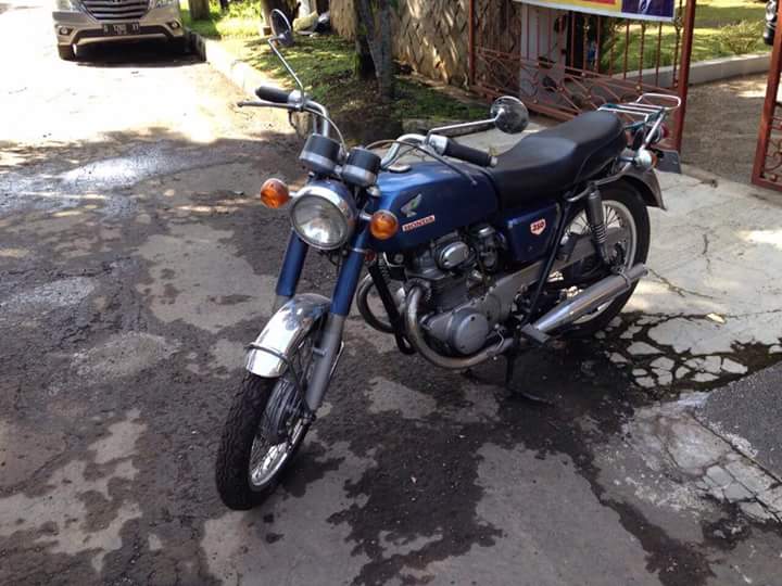 LAPAK MOTOR KLASIK : Dijual Honda CB350 '69 - LAPAK MOBIL DAN MOTOR BEKAS
