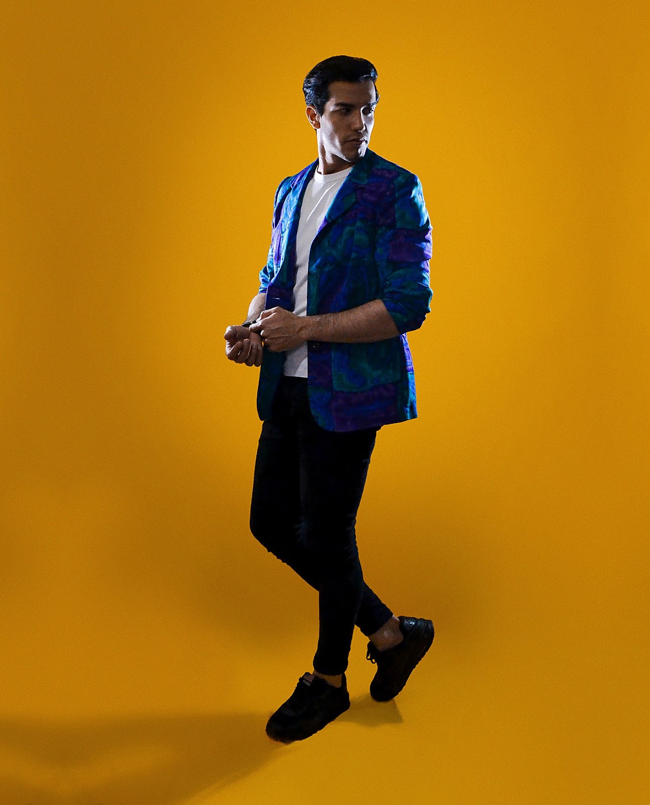 Model book Keiver Medrano por Akío Aslan - Akío Magazine