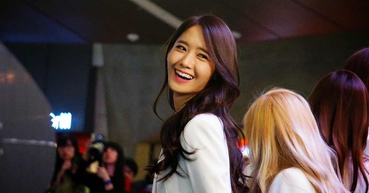 Yoona - Smiling Goddess | Beautiful Korean Artists