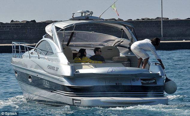 megvictor: Billionaire Mark Zuckerberg and new wife spring for luxury ...