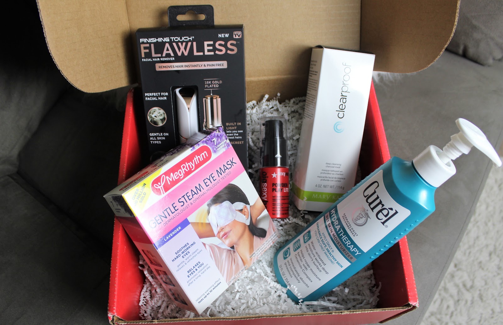 REDBOOK Fall 2017 Red Beauty Box Review | FabEllis