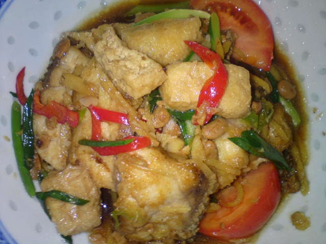 Cooking Pleasure: Braised Fish With Tofu Puffs