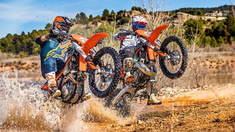 VOROMV Moto: ENTRE MANILLARES Y TUBARROS, el podcast de Voromv Moto ...