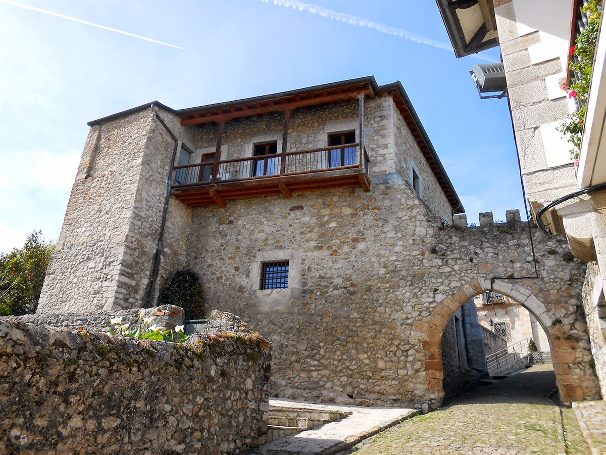 SAN VICENTE DE LA BARQUERA : La Torre Del Preboste