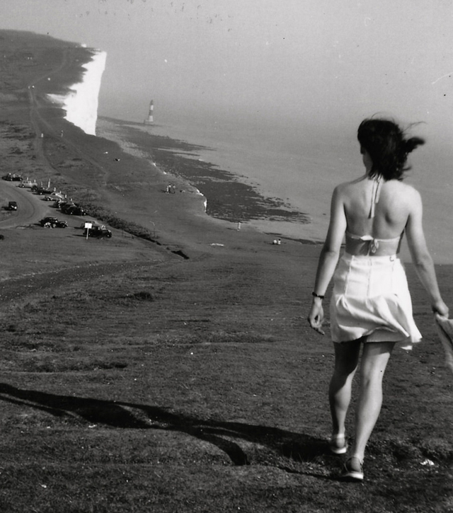Vintage Leggy Beauties: Charming Photos of Women in Their Skirts During ...