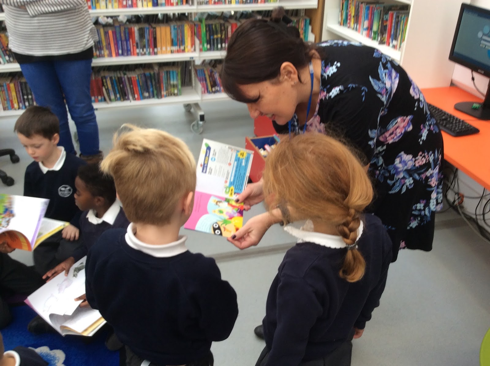 Year 1 Library Visit :: Hilldene Primary School News