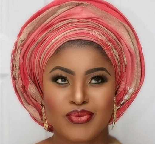 How To Tie Nigerian Gele (Video Tutorial)