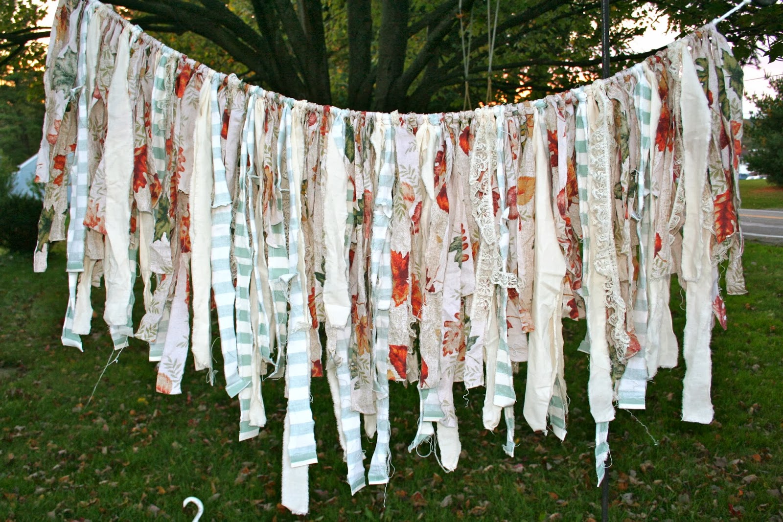 J House Tawk: Fall Scrap Fabric Garland