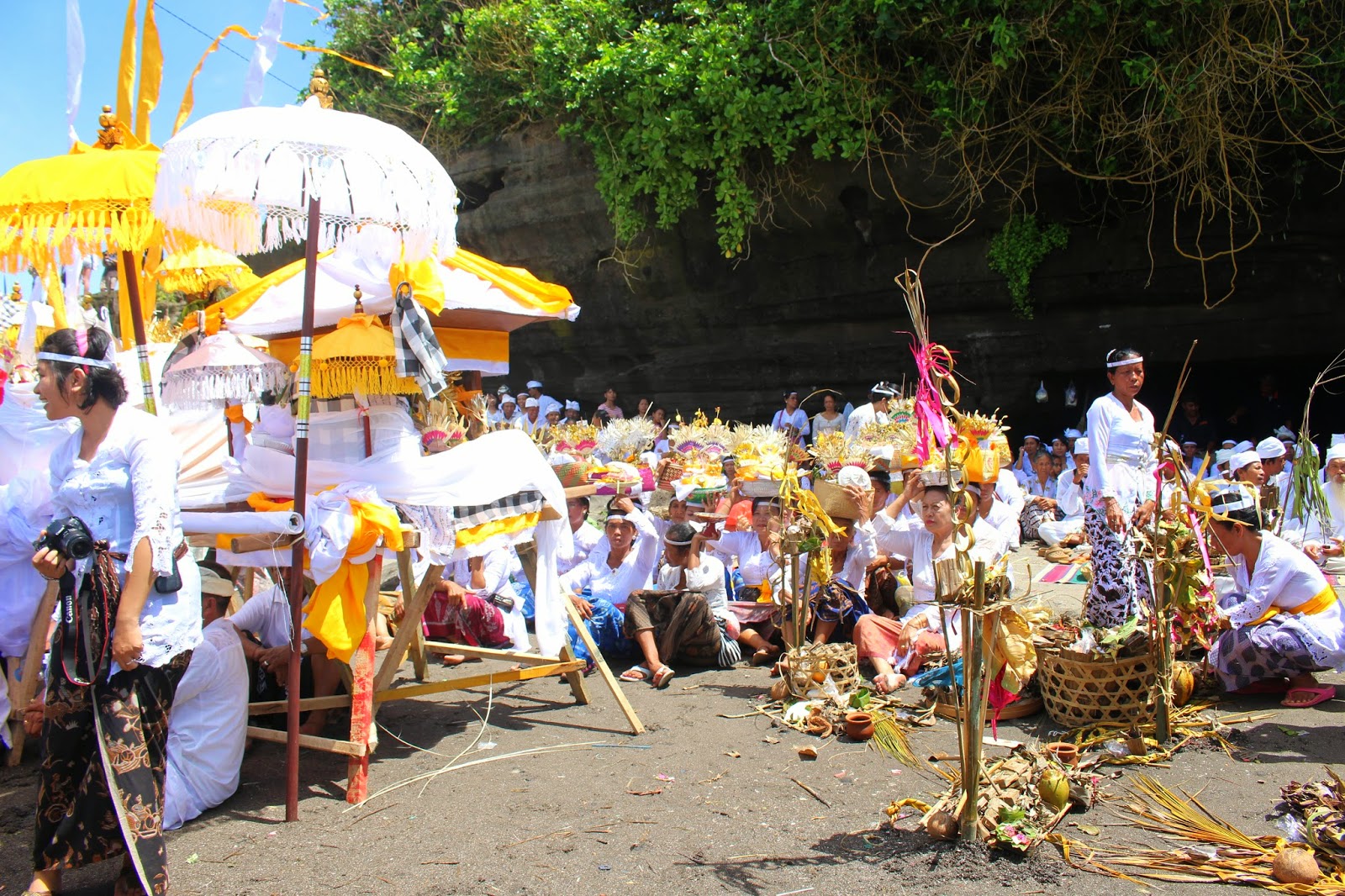 Melanglang Bhuwana: Five Basic Hindu Rituals in Bali
