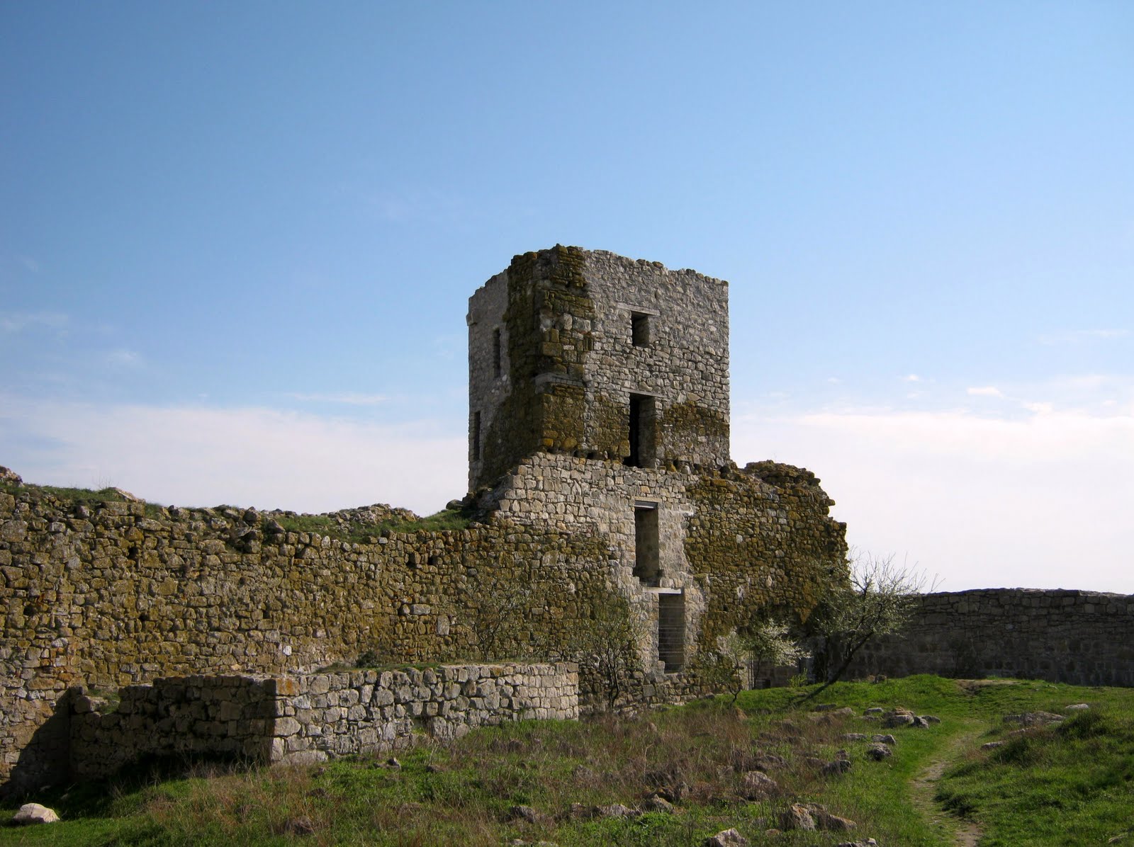 Country inside: Grota Zmeului de la Enisala ~18 Aprilie 2011~ (postată ...