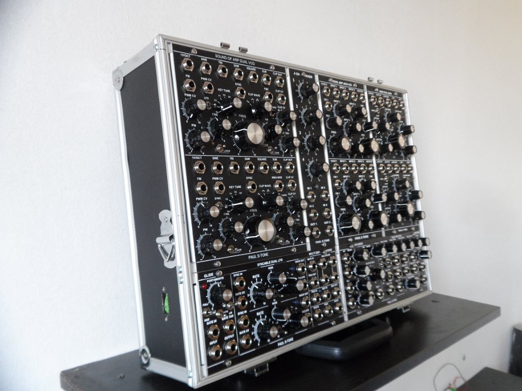 MATRIXSYNTH: Custom ARP & Roland Based 5U Suitcase Modular System