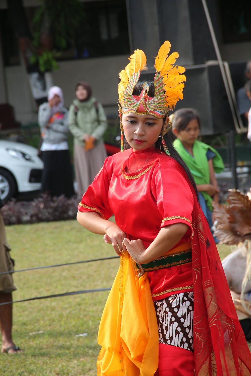 KESENIAN RAKYAT MAGELANG: LENGGER