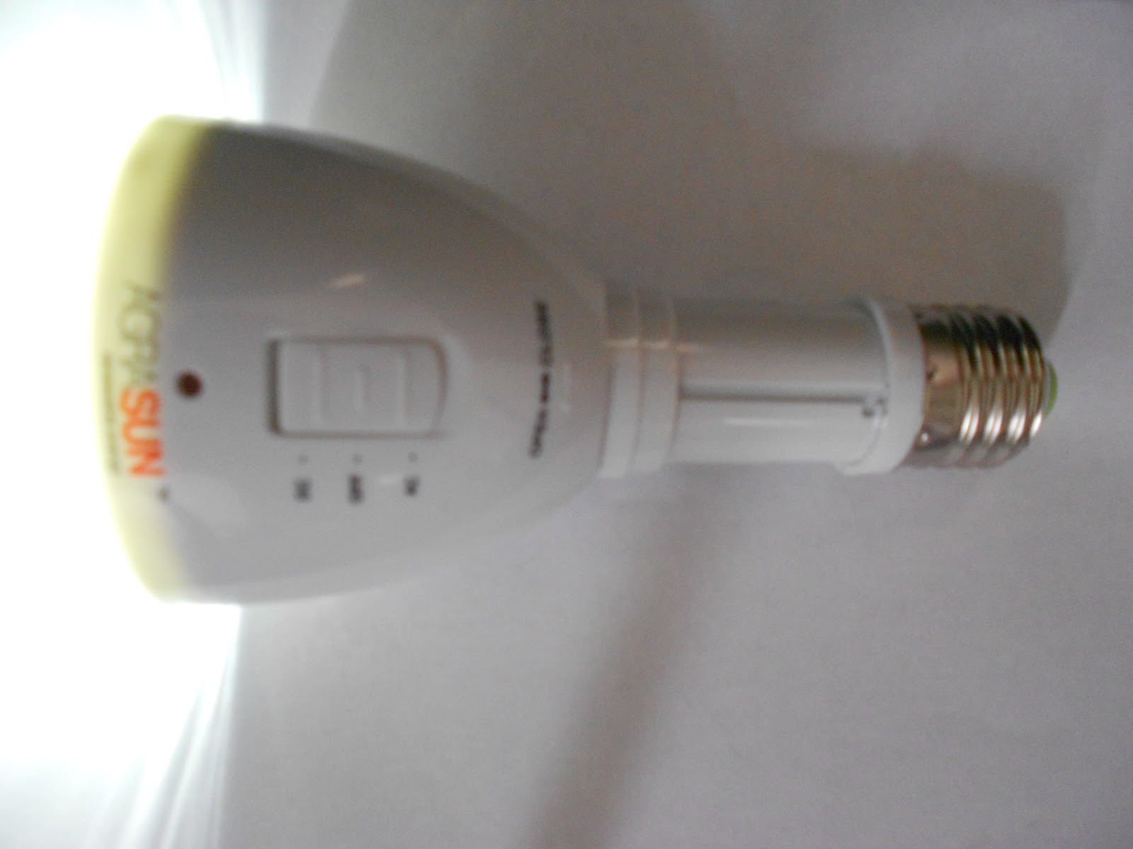 Luxstyle4u: Storm Light LED light bulb/emergency flashlight