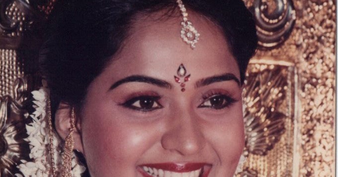 Yesteryears Diva Actress Radha Celebrates 25 Years of Wedding | Indian ...
