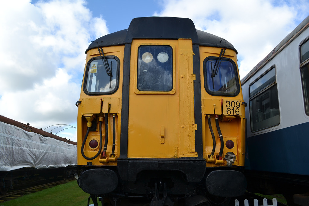 British Diesels and Electrics: Class 309 AM9