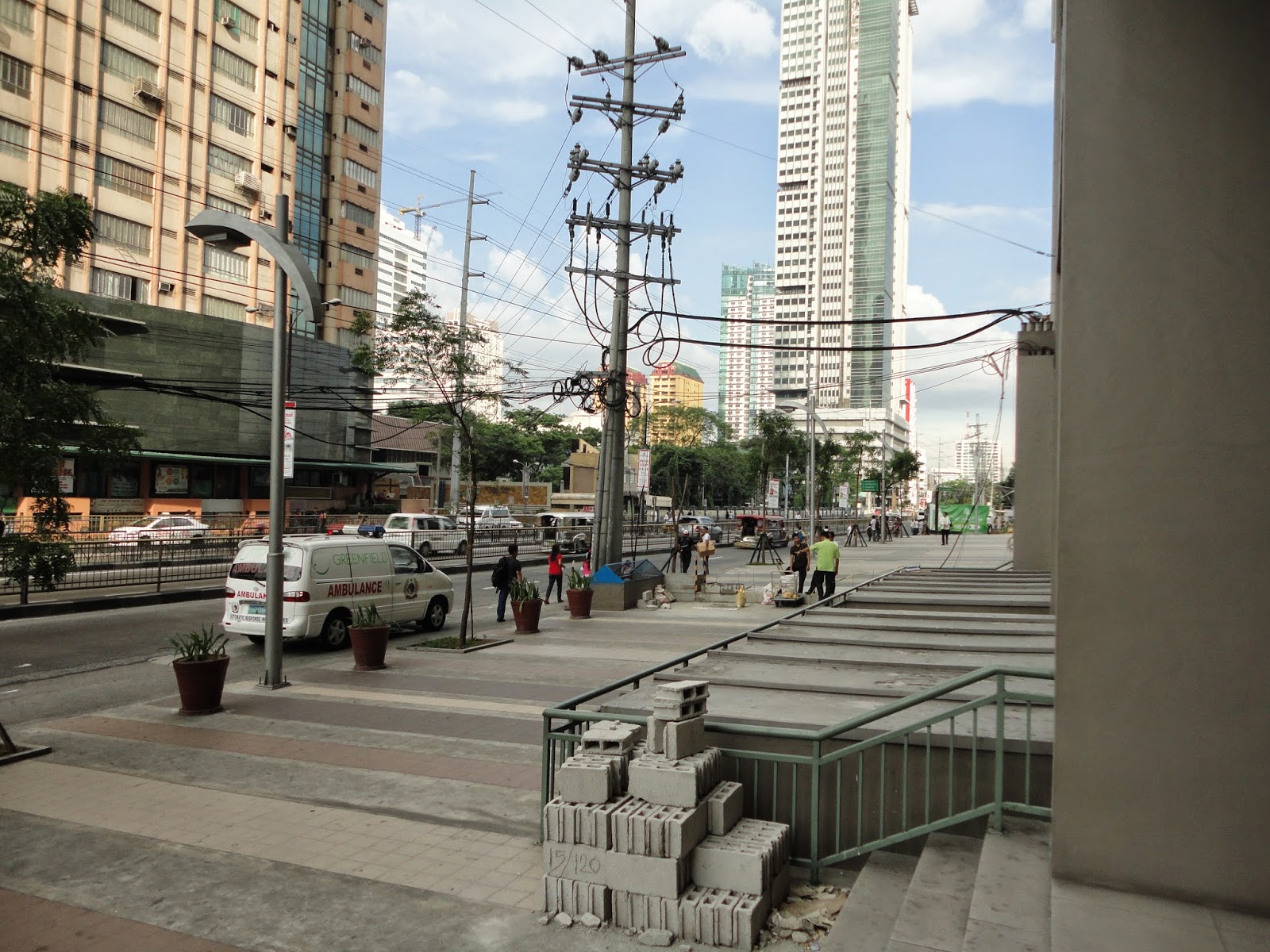 Soho Central Condominium: The Great Wall of Soho Central