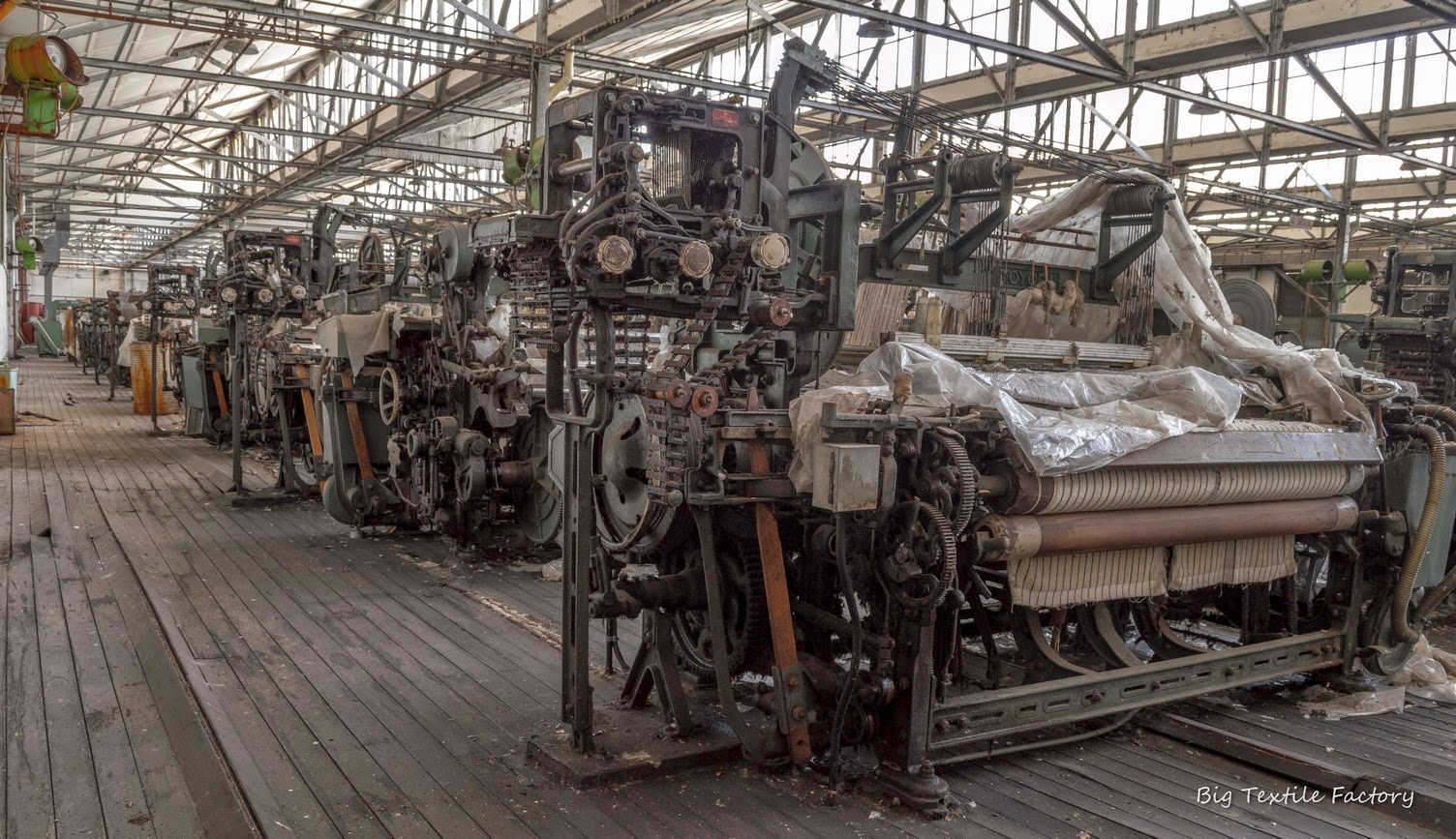 Brisbane Urbex: The Big Abandoned Textitle Factory - A Brisbane Urbex ...