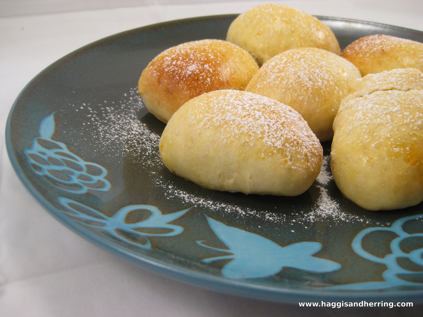 Recipes by the Haggis and the Herring: Mama’s Bollos con Chocolate ...