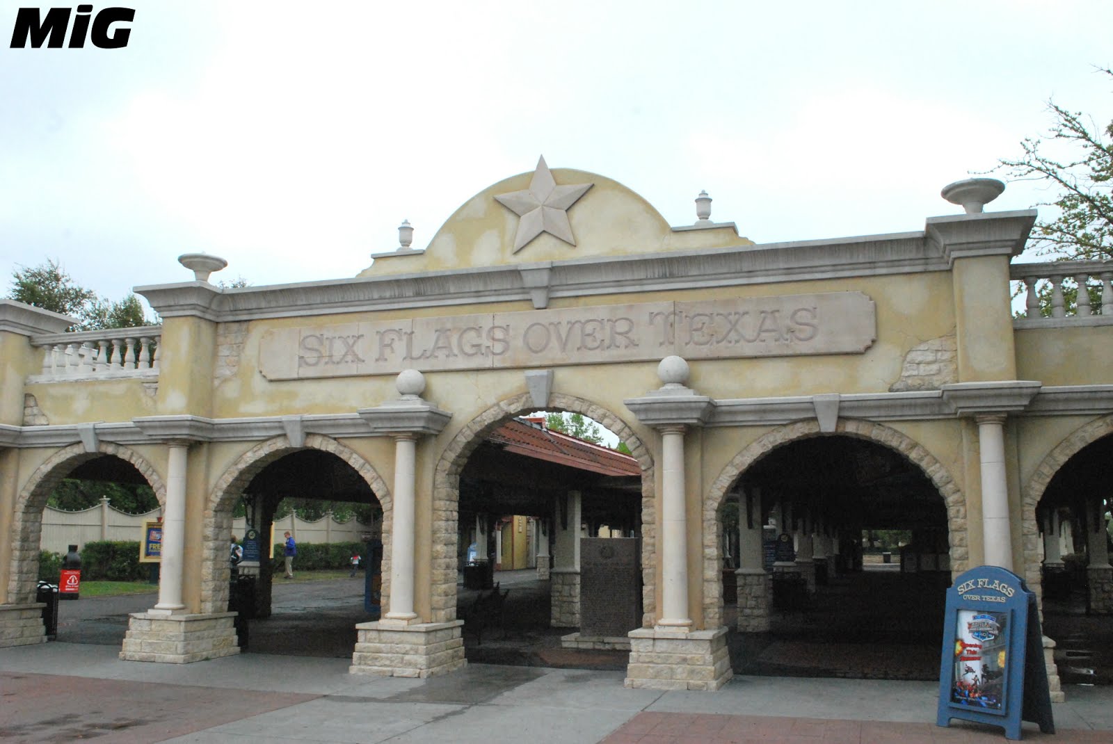 MidwestInfoGuide: Six Flags over Texas