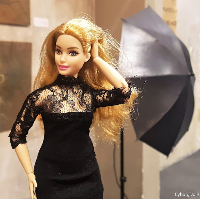 CyborgDolls: Curvy Models rock!