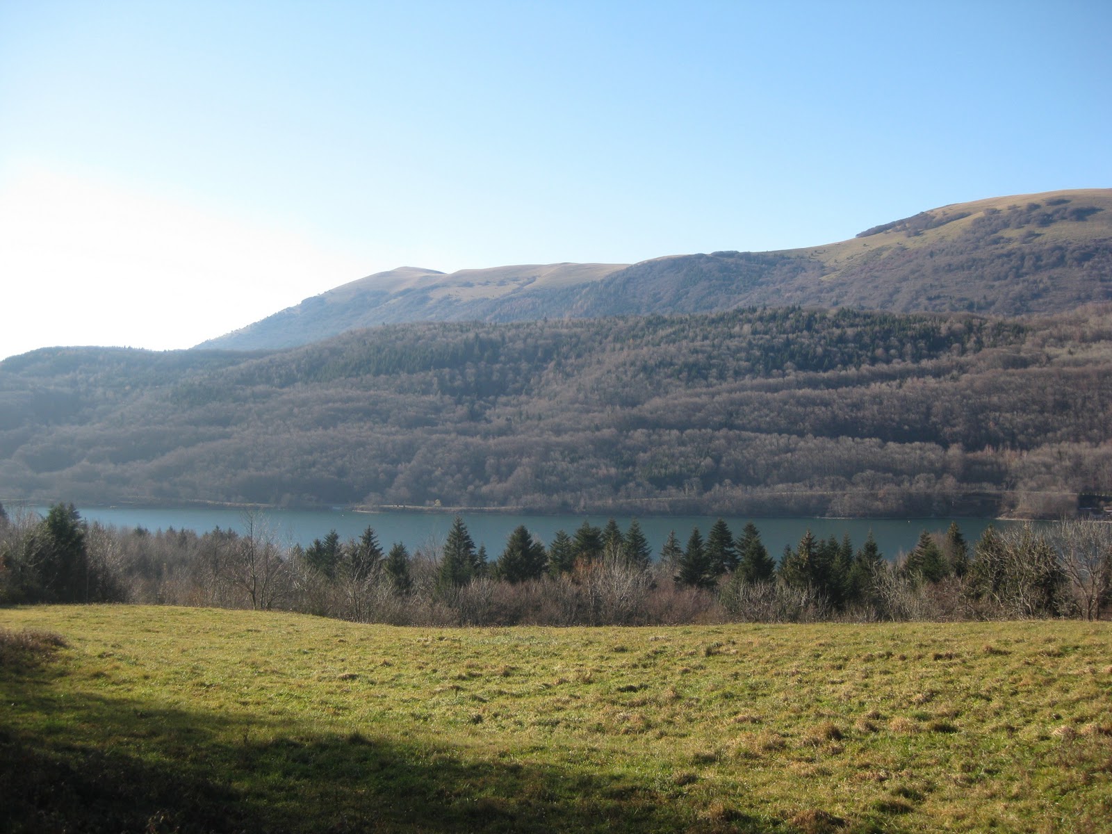 Montagnes en Couleurs: Le tour du Grand Lac de Laffrey, via Cholonge