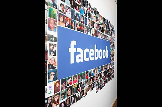 Amazing photos of the world: FaceBook Server Room And Offices