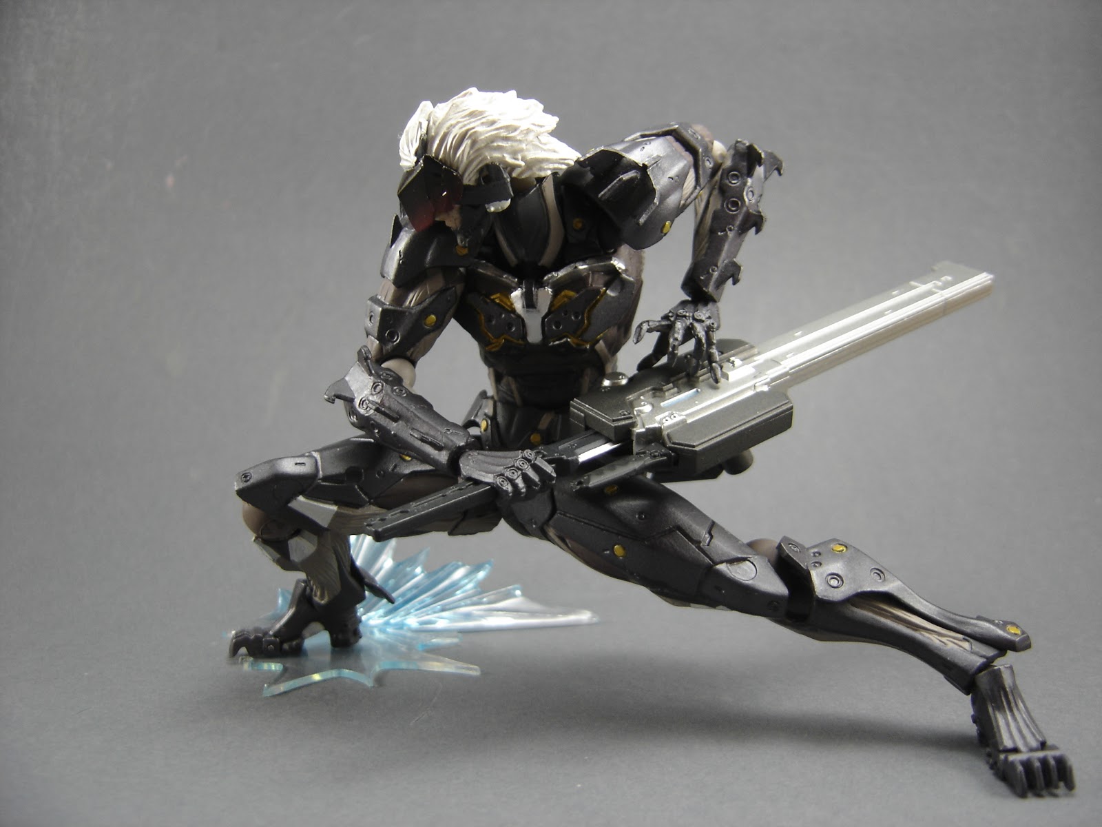 Lightning Ace's gundams: Revoltech Raiden from metal gear rising ...