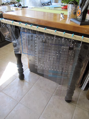 QUILTING WITH AREA 3: Novel Ideas for Cutting Mat/Squares Storage