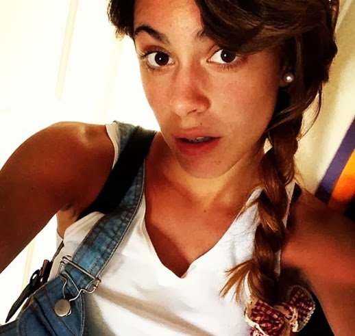 Violetta Un nuevo sueño: Tini Stoessel posó sin maquillaje!!