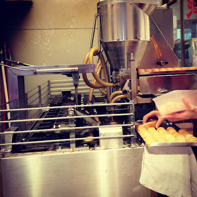 A Wife's Charmed Life: Emperor's Cream Puffs (Chinatown, Sydney)