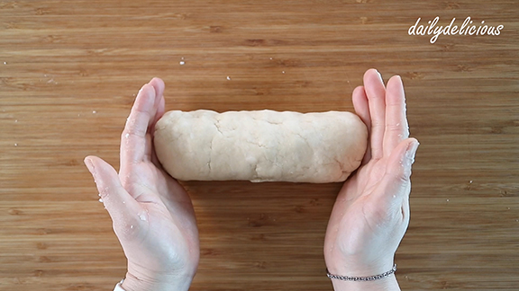 dailydelicious: Mini Quiche: Quick and easy savoury treat!