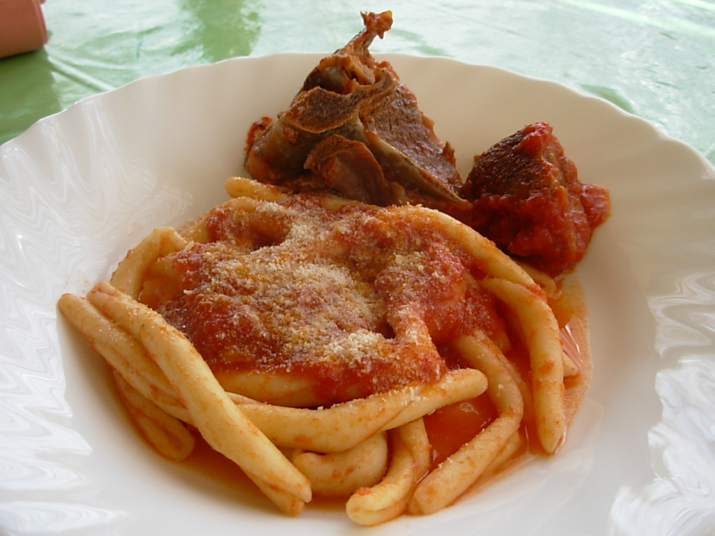 A cena dalle sorelle: Ragù di capra alla vecchia maniera