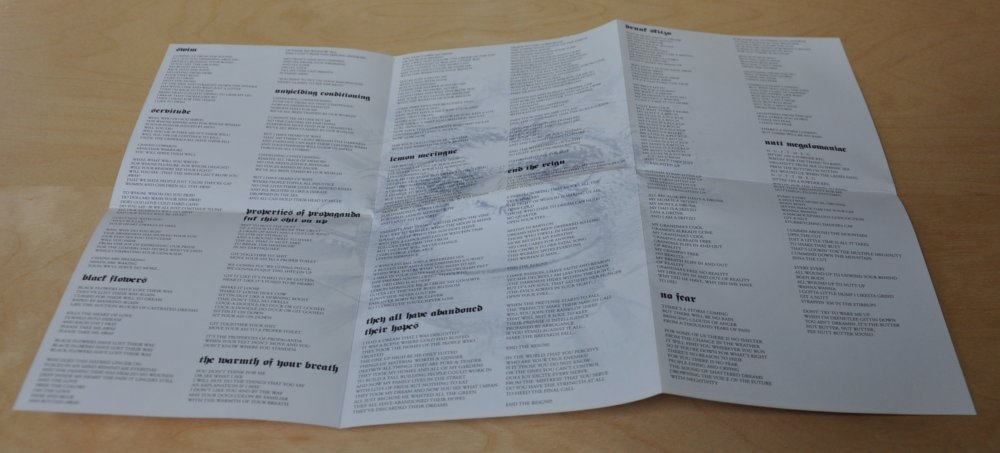 Co posiada Codringher: Fishbone - Give a Monkey a Brain and He'll Swear ...