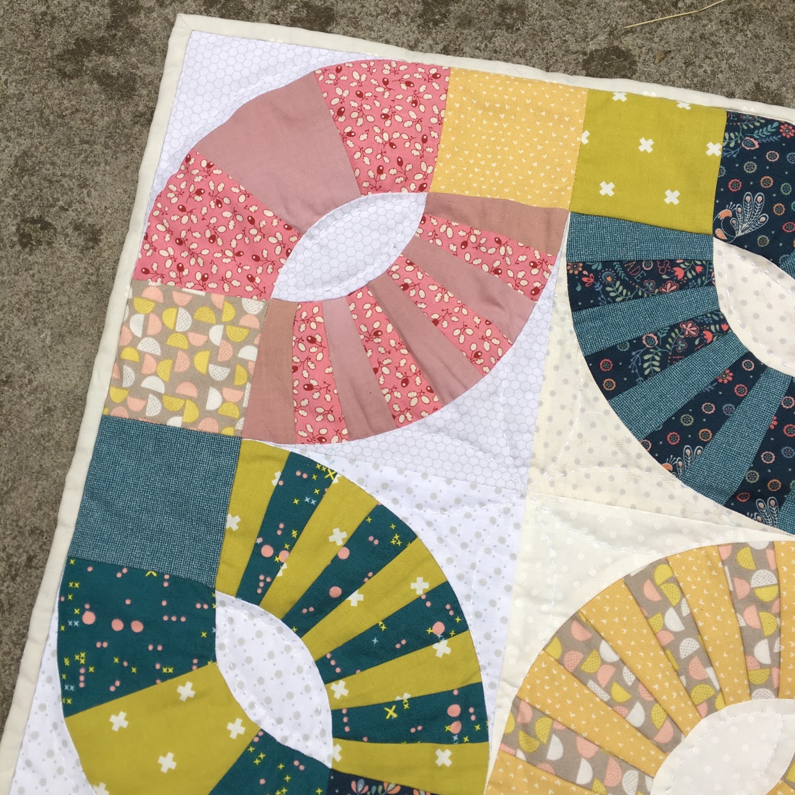 Pickle Dish mini quilt / CHARM ABOUT YOU