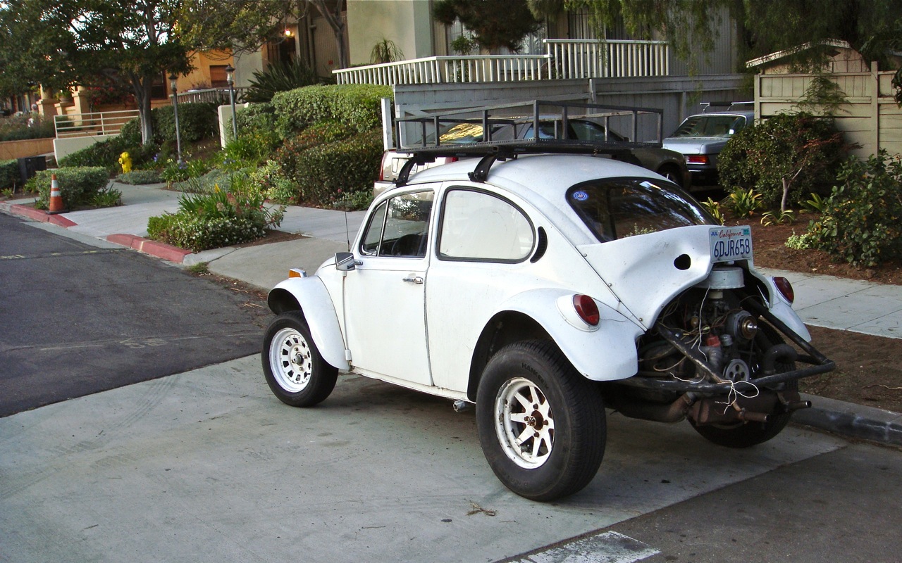 THE STREET PEEP: 1972 Volkswagen Baja Bug