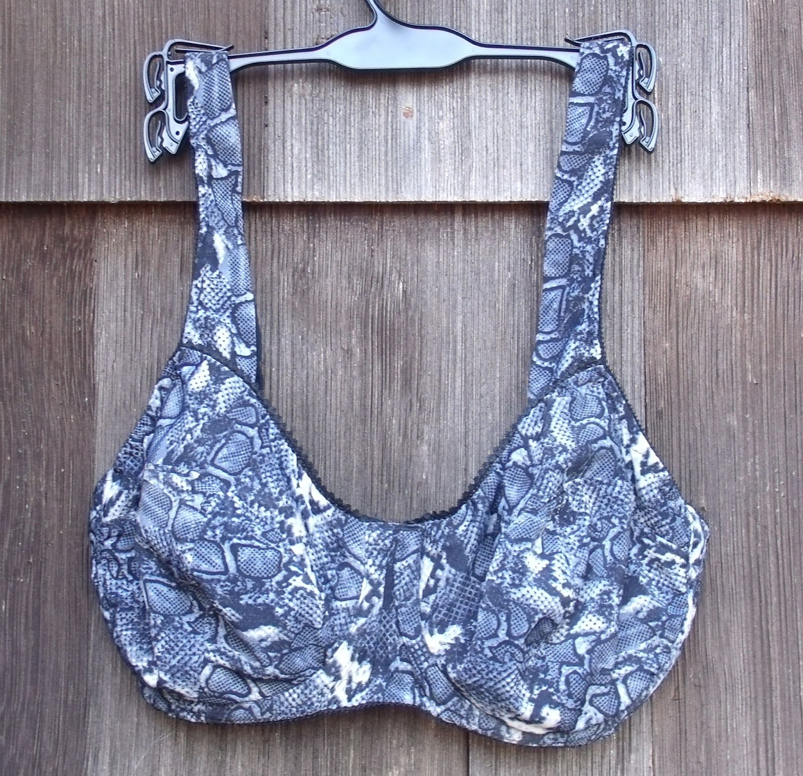 its sew suezyque: The Maya Bra