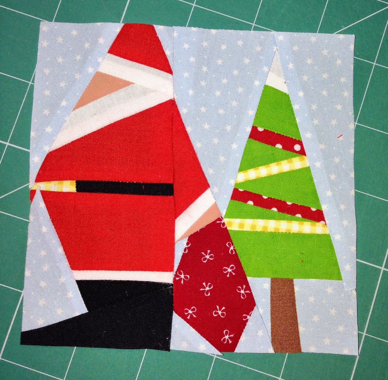 Quilt Art Design: Paper Piecing Party Time!