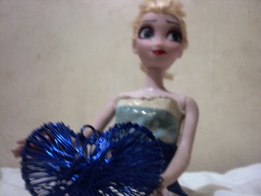Knocked-off!: Bootleg Toy Review : Bootleg Elsa 12" doll