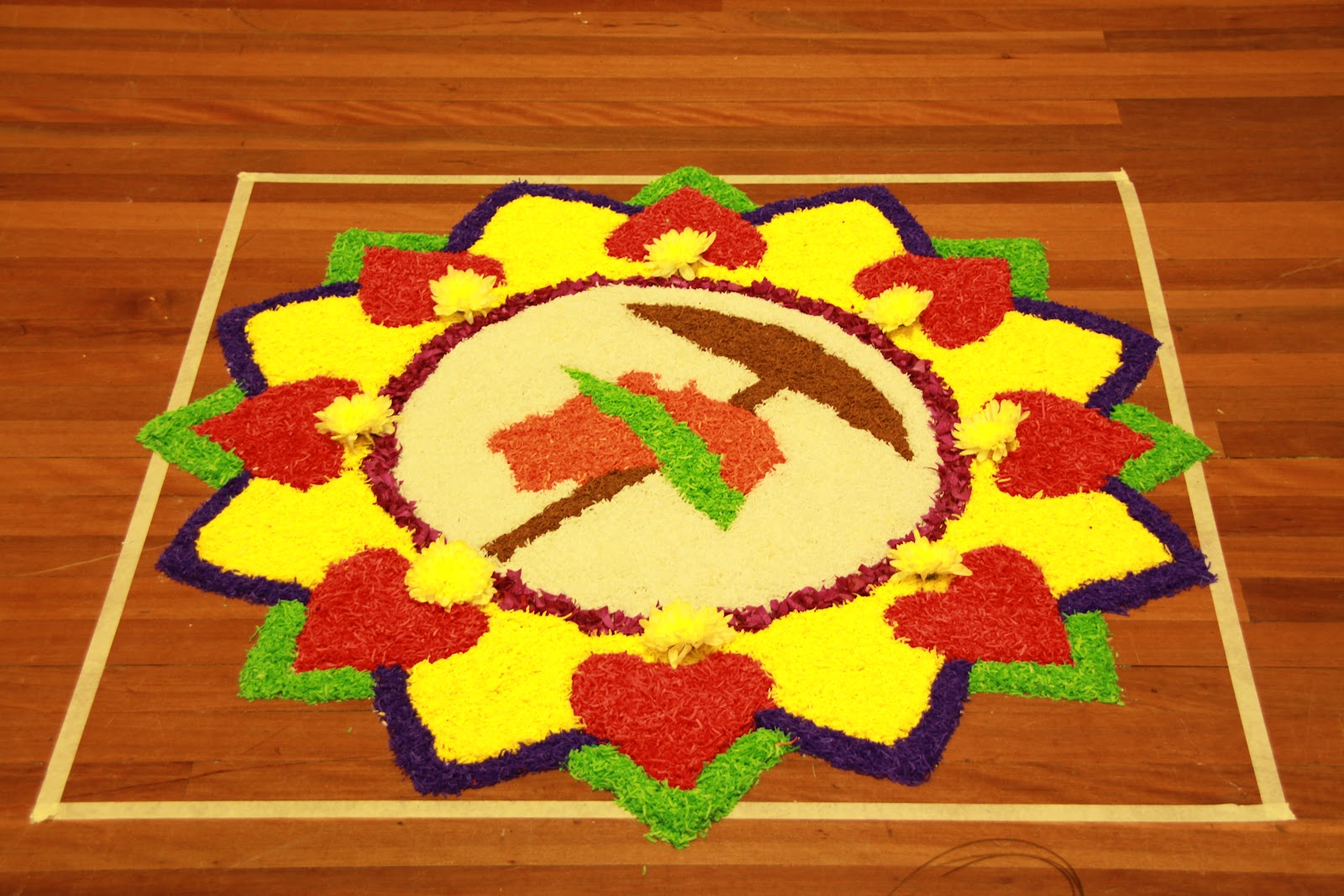 Canberra malayalees Onam 2011 highlights: Athapoo malsaram (flower ...