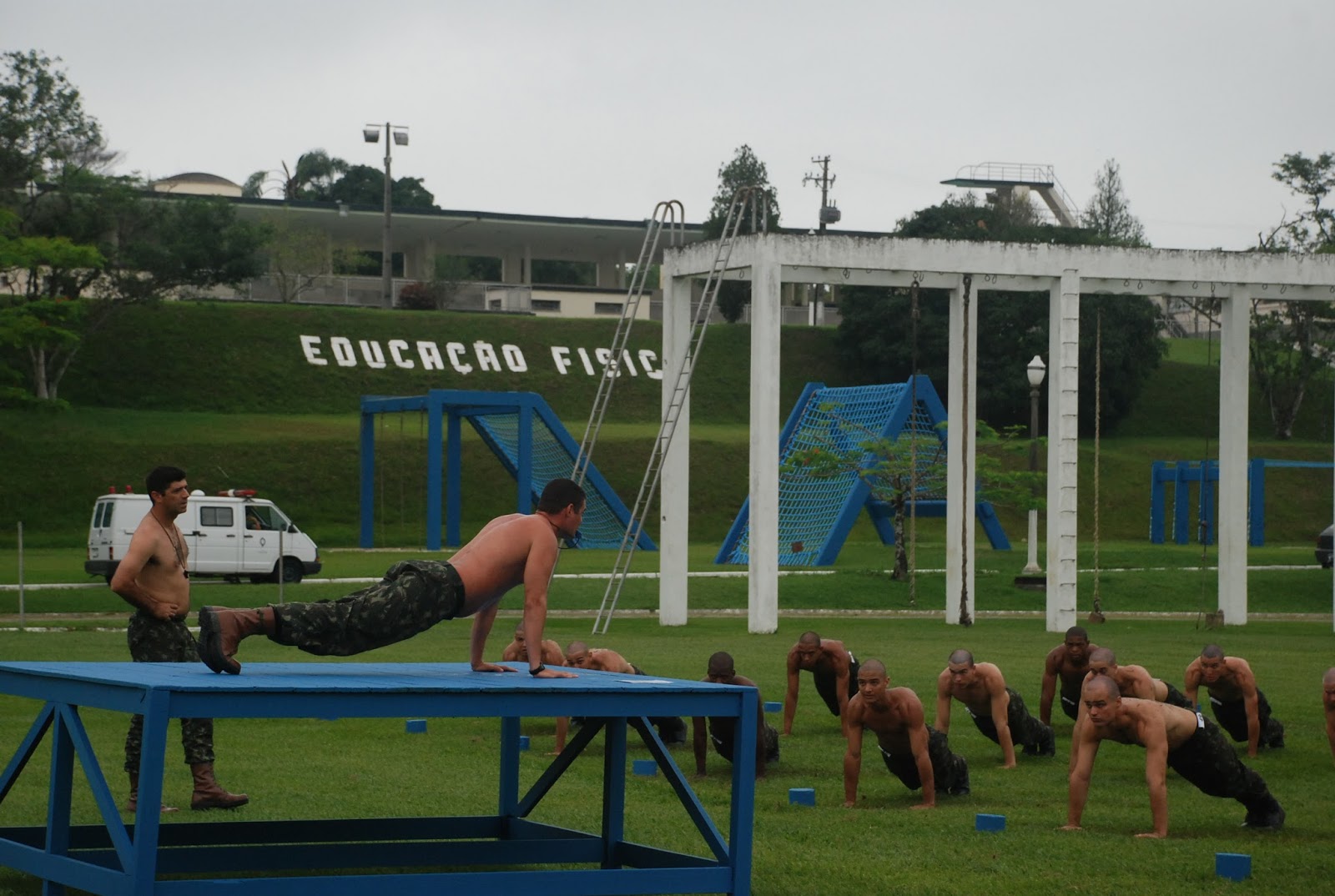 Namorar um Cadete: Curso de Paraquedista
